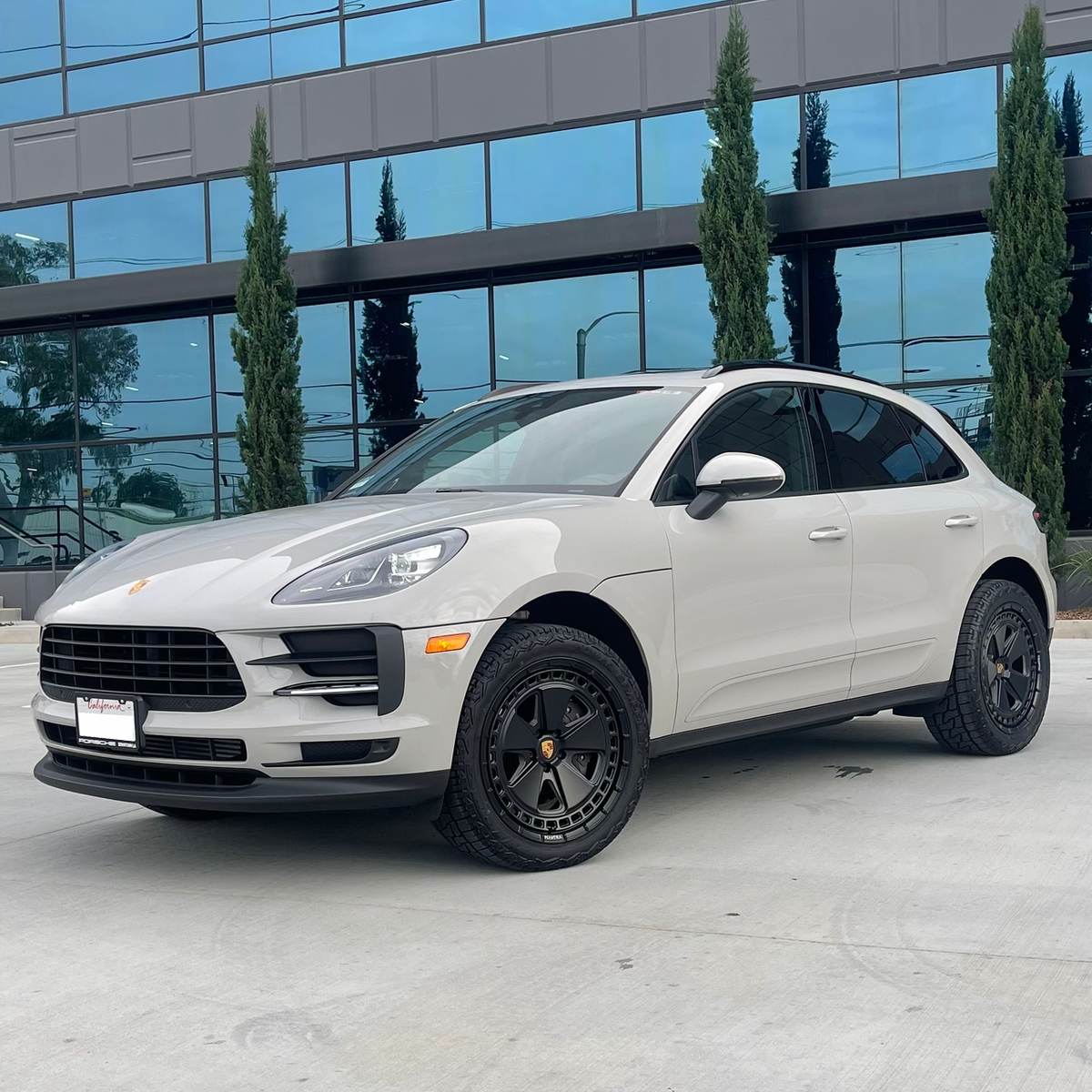 Wheels 20" for Porsche Macan Front THE FOX 20X9 5x112 ET00 66.56CB Satin Black ⋆ Wheels for ...
